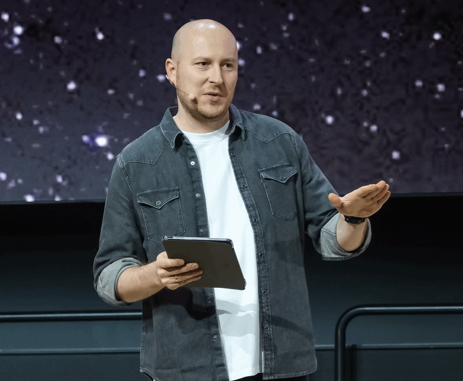 Quantum internet: More than secure networks – a new era of communication - T-Labs